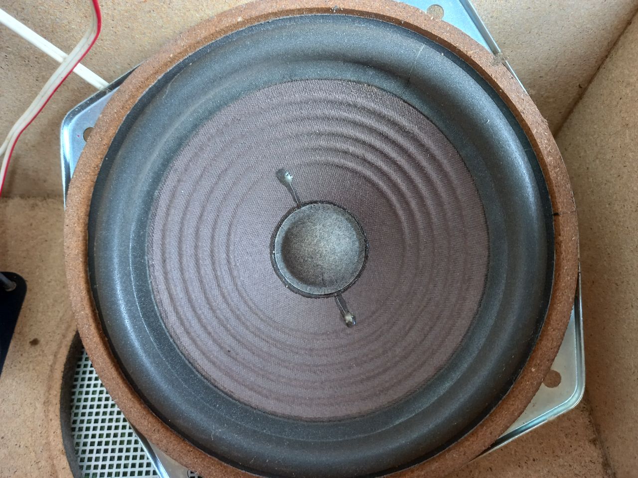 Loa Bookshelf HECO SM 625.